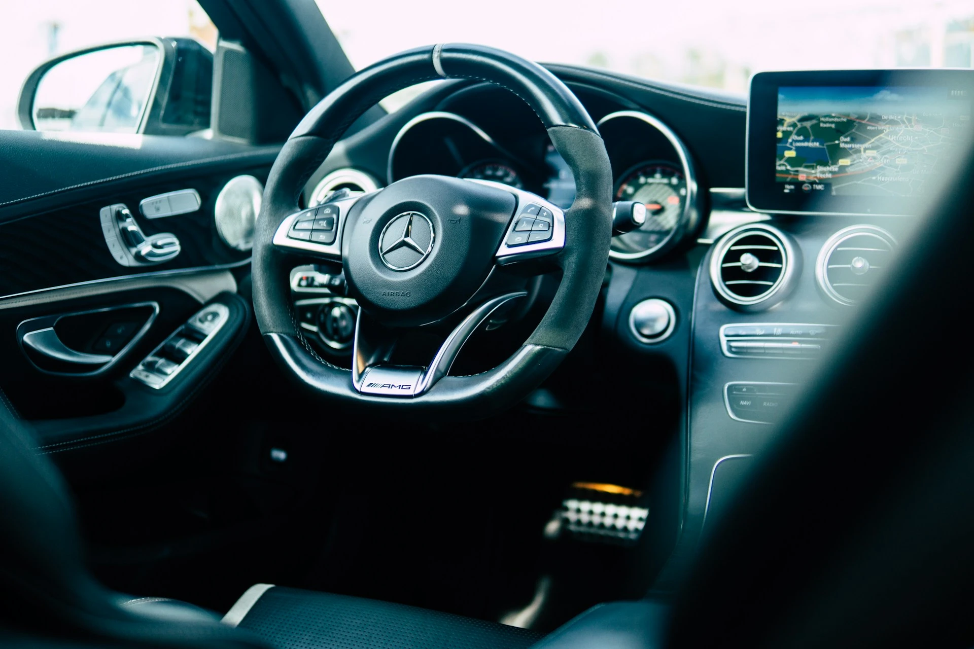 Mercedes-Benz Réinvente la Mobilité Urbaine avec IA et Réalité Mixte ...
